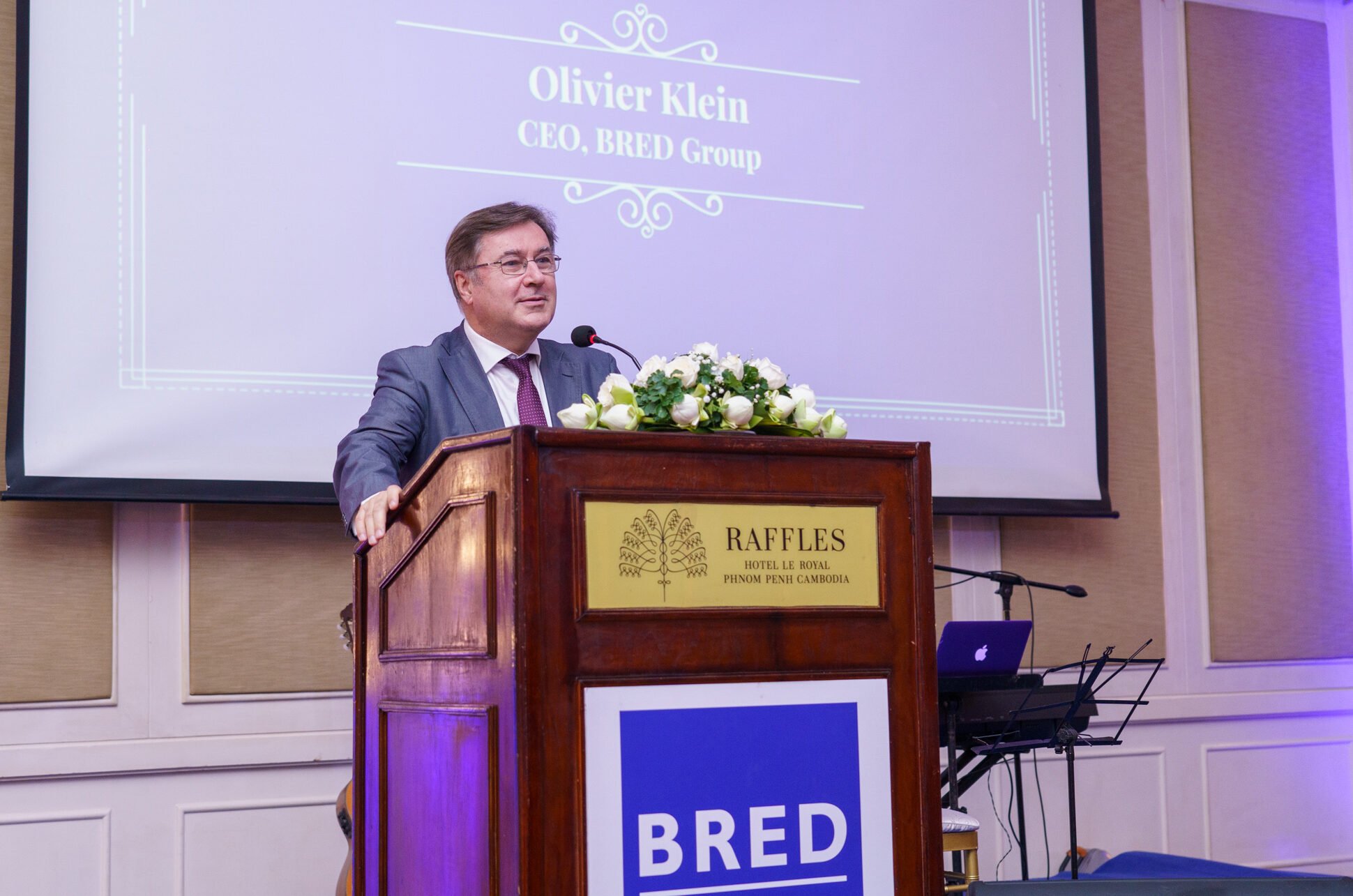 BRED Group CEO enjoys Soirée Prestige - BRED Bank Cambodia